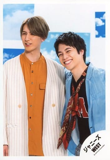 Official photo (Johnnys) / idol / Johnny's West Johnny's West / Daiki Shigeoka / Ryusei Fujii ...