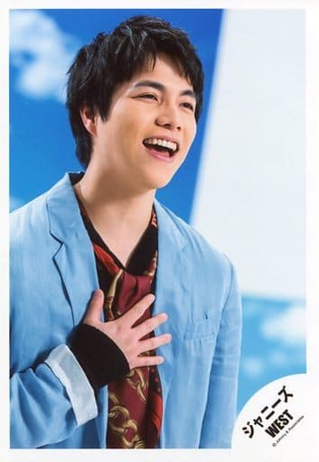 Official photo (Johnnys) / idol / Johnny's West Johnny's West / Daiki Shigeoka / Upper Body ...