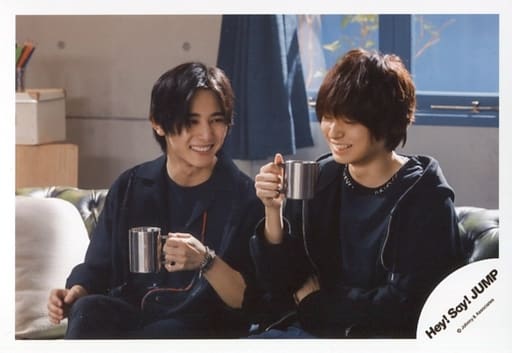 Hey! Say! JUMP / Ryosuke Yamada / Kei Inoo / horizontal, upper body ...