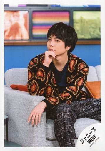 Official photo (Johnnys) / idol / Johnny's West Johnny's West / Daiki Shigeoka / Knee-Up ...