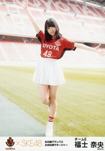 Official photo (AKB48, SKE48) / idol / SKE48 Nao Fukushi / Whole Body, Red Costume, Uniform ...
