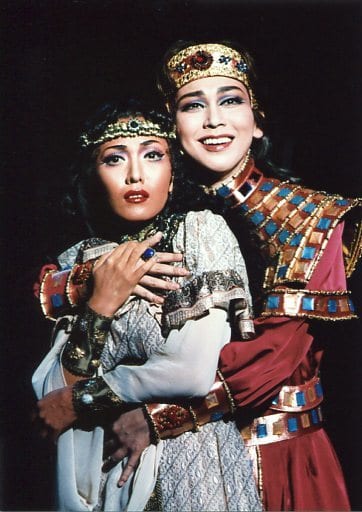 Takarazuka Revue (Hoshigumi) / Kei Aran, Wataru Kozuki / Live Photo ...