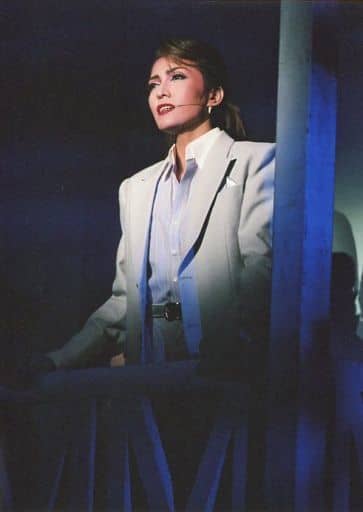 Official photo (female) / Takarazuka Revue (star group) / actress Takarazuka Revue (Hoshigumi ...