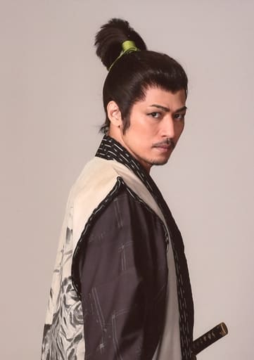 Official photo (male) / actor Atsushi Maruyama (Godayu TODA) / Upper ...
