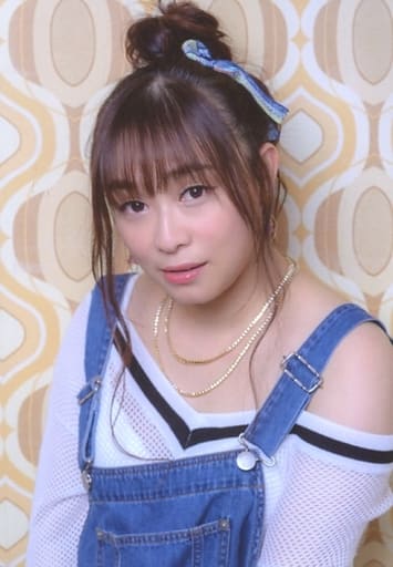 Official photo (female) / voice actor Asami Imai / Bust Up / Costume ...