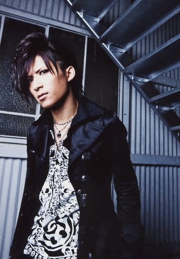 Official photo (Male) / visual kei band / Deluhi Deluhi / Juri / Upper ...