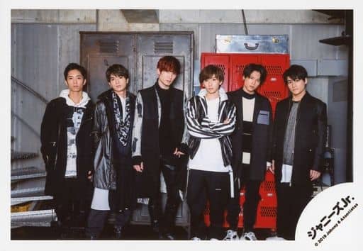 SixTONES / Gather (6 people) / Horizontal ・ Whole body (with Tarumi cut off) ・ Costume white ...