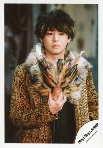 Hey! Say! JUMP / Daiki Arioka / Upper Body / Costume Yellow / Grey / Black / Right Hand Mask ...