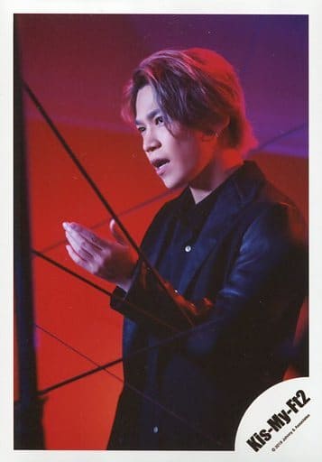 Kis-My-Ft2 / Kento Senga / Upper body / Costume black / Left hand bend ...