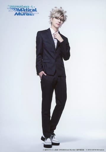 Official photo (male) / actor Yuya Tominaga (Virus) / Whole Body / Costume Black / White / Left ...