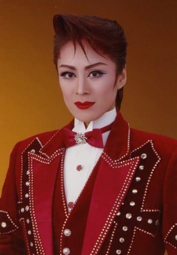 Official photo (female) / Takarazuka Revue (Sora-gumi) / actress ...