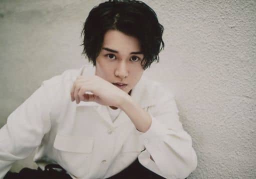 Official photo (male) / actor Shin Tamura / Horizontal, Upper Body ...