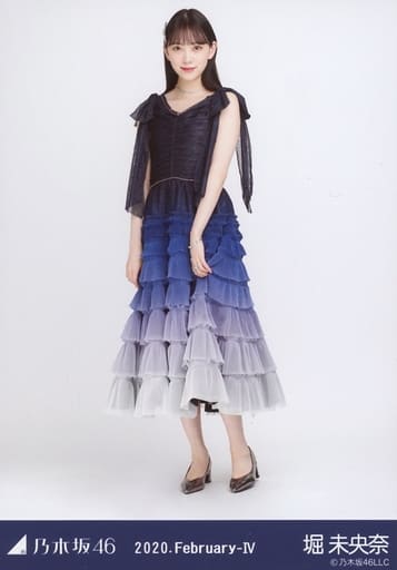 Official photo (Nogizaka46) / idol / Nogizaka46 Miona Hori / Whole Body ...