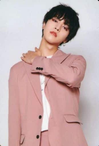 Oneus / RAVN (raven) / Above the knees and right hand shoulders / "2020 ...