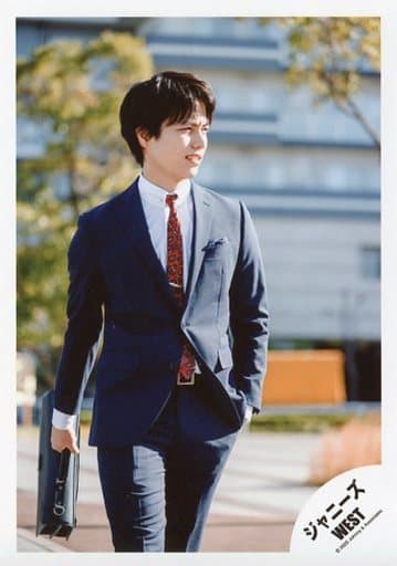 Johnny's West / Daiki Shigeoka / Above-the-knee ・ Costume black ・ Left hand pocket ・ Right hand ...