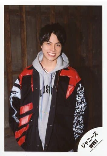 Official photo (Johnnys) / idol / Johnny's West Johnny's West / Daiki Shigeoka / Upper Body ...