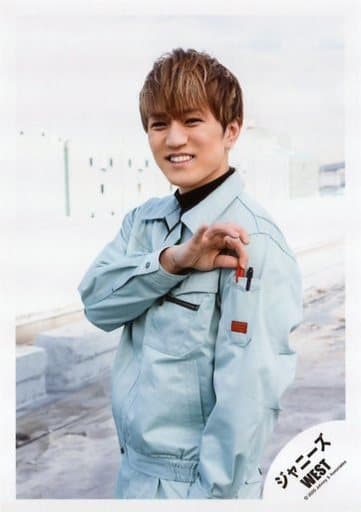 Official photo (Johnnys) / idol / Johnny's West Johnny's West / Tomohiro Kamiyama / Upper body ...