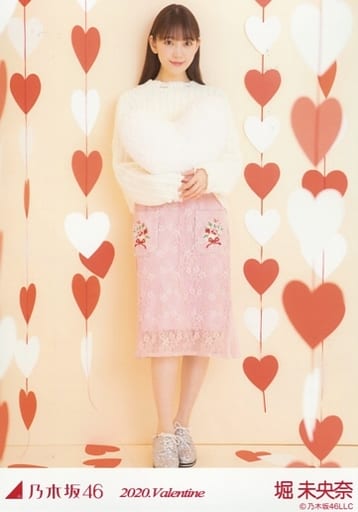 Official photo (Nogizaka46) / idol / Nogizaka46 Miona Hori / Whole-body ...