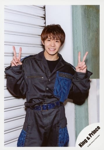 King & Prince / Yuta Kishi / Above-the-knee ・ Costume Grey ・ Tsunagi ...