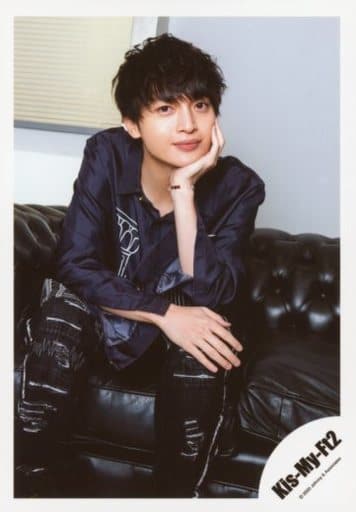 Kis-My-Ft2 / Yuta Tamamori / Above-the-knee ・ Costume Navy ・ Left Cheek ...