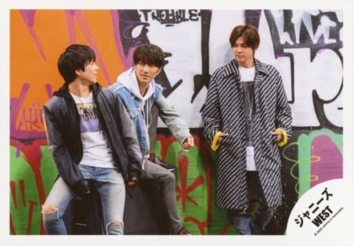 Official photo (Johnnys) / idol / Johnny's West Johnny's West / Daiki Shigeoka / Takahiro Hamada ...