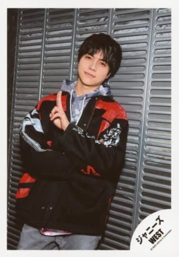 Official photo (Johnnys) / idol / Johnny's West Johnny's West / Daiki Shigeoka / Above-the-knee ...