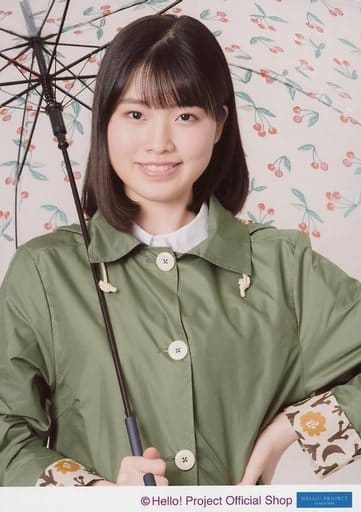 BEYOOOOONDS / Kobayashi Moeka / upper body / BEYOOOOONDS Official photo ...