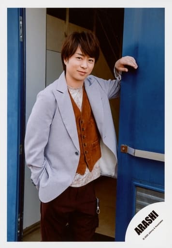 Arashi / Sho Sakurai / Above-the-knee ・ Costume gray ・ Brown ・ Right ...