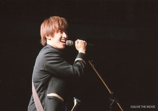 Official photo (male) / actor Ryusei Hotta (Sora 」) / Landscape, Upper body, Costume black ...