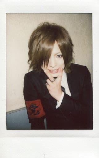 Official photo (male) / visual kei rock band / DIAURA DIAURA / Tatsuya / Upper Body / Costume ...
