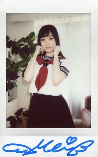 Official photo (female) / Gravure idol * Nanase Mei / with handwritten signature, Hizaue ...