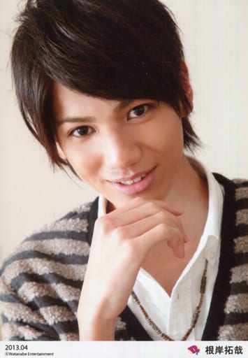 Official photo (male) / actor D2 / Takuya Negishi / Bust Up / Costume Black / Grey / Striped ...