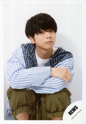 NEWS / Takahisa Masuda / Knee-Up / Sitting / Costume Blue / White / Stripe Pattern / Arm Fold ...