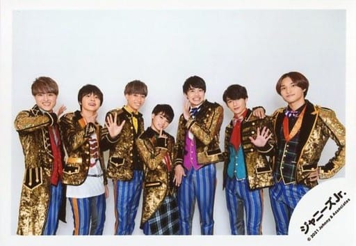Johnnys Jr. / Gather (7 people) / Horizontal, Knee-high / "Johnnys Jr ...