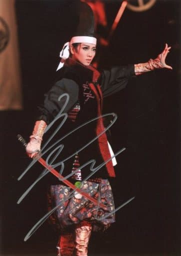 Takarazuka Revue (Hoshigumi) / Makoto Rei / with handwritten signature ...
