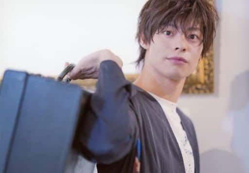 Official photo (male) / actor Yuya Uno / Yokogata / Bust-up / 「 Nichika ...