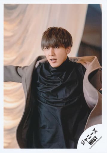 Official photo (Johnnys) / idol / Johnny's West Johnny's West / Ryusei Fujii / upper body ...