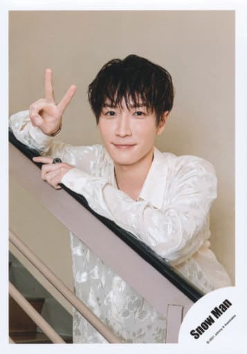Official photo (Johnnys) / idol / Snow Man Snow Man / Ta Sho Watanabe / upper body / single ...