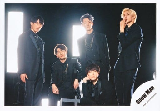 Snow Man / Gather (5 people) / Horizontal ・ Above the knees / "Snow Man ...