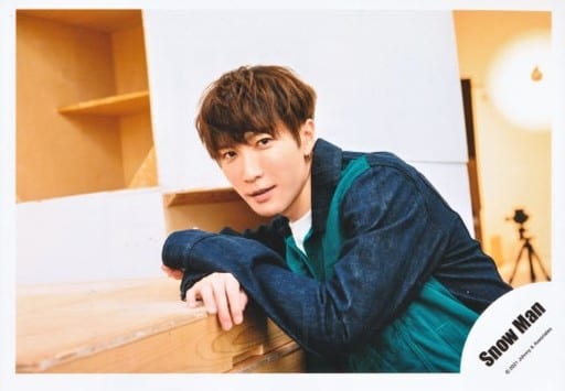 Snow Man / Ta Sho Watanabe / horizontal, upper body / "Snow Man LIVE TOUR 2021 Mania" goods off ...