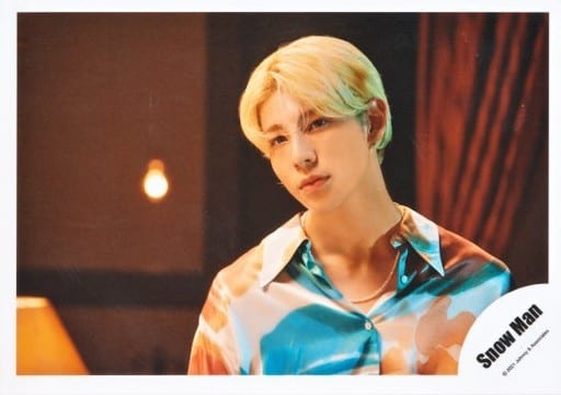 Snow Man / Raul / Horizontal ・ Bust up / Single "Secret Touch" MV ...