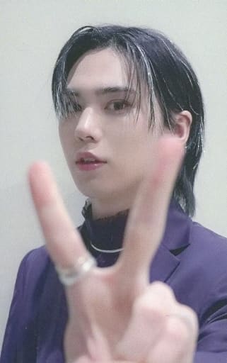 Collection card (male) / CD-「 2nd Full Album : All Yours 」 Tower Record ...