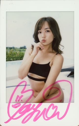 mayu Yamanaka / with handwritten signature / Fresh Cheki | Goods / Accessories | Suruga-ya.com