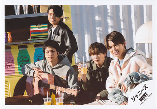 Official photo (Johnnys) / idol / Johnny's West T Johnny's West / Daiki Shigeoka / Terufumi ...