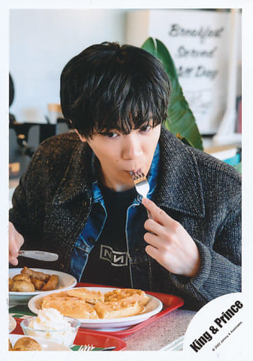 King & Prince / Yuta Jinguji Temple / Bust up / Single "Lovin' you ...