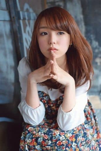 Official photo (female) / idol / AeLL. AeLL. / Ai Shinozaki / Above the Knees, White Costume ...