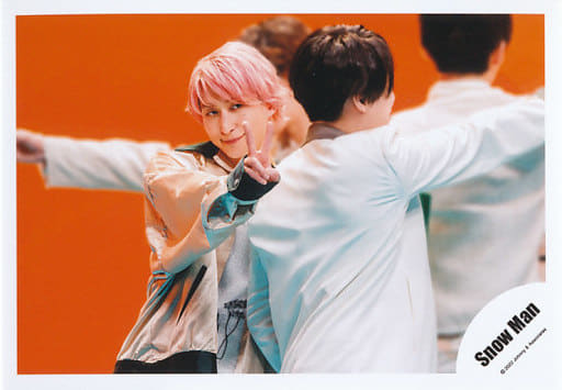 Official photo (Johnnys) / idol / Snow Man Snow Man / Daisuke Sakuma / horizontal, upper body ...