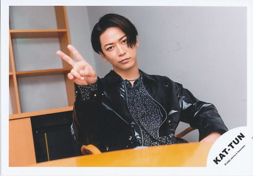 Official photo (Johnny's) / idol / KAT-TUN KAT TUN / Kazuya Kamenashi ...