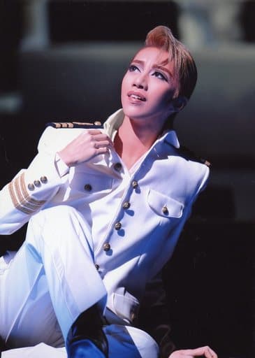 Official photo (female) / Takarazuka Revue (moon group) / actress Takarazuka Revue (Tsukigumi ...
