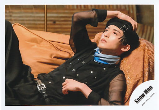 Official photo (Johnnys) / idol / Snow Man Snow Man / Meguro Ren / Horizontal / Upper body ...